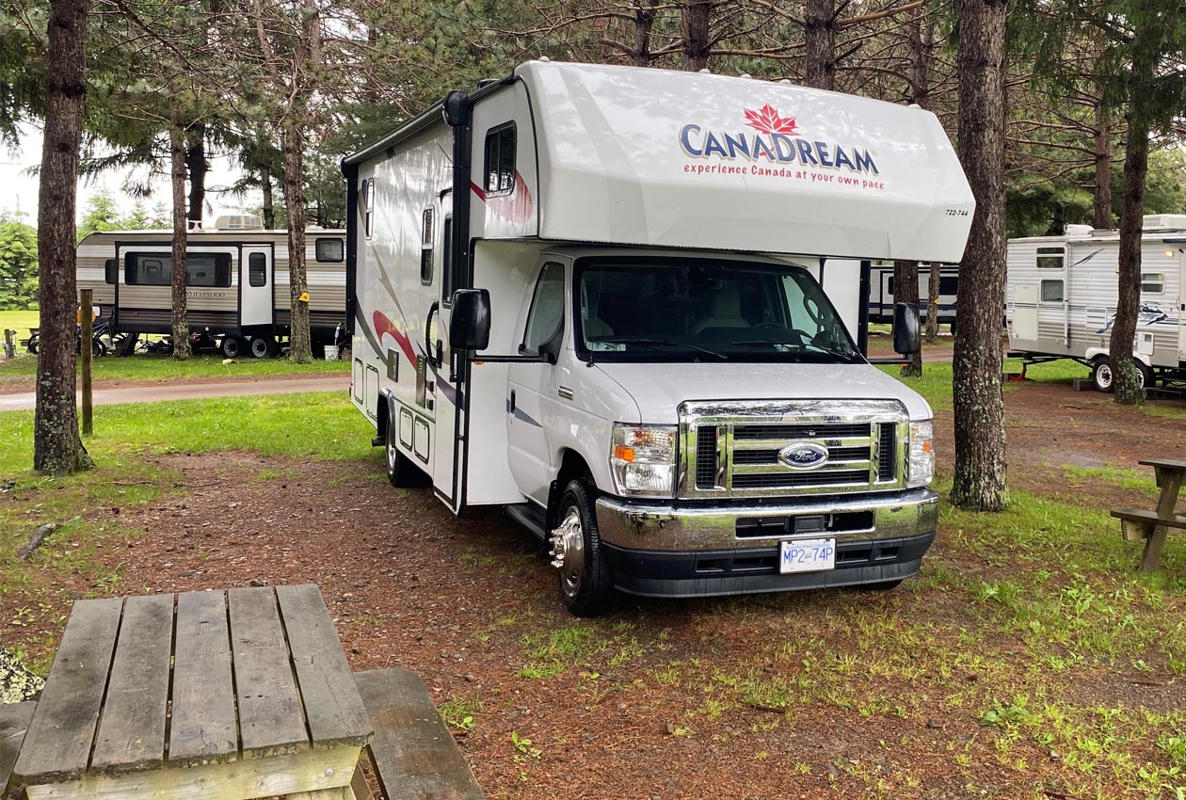 CanaDream Compact Motorhome günstig mieten | CamperOase Kanada