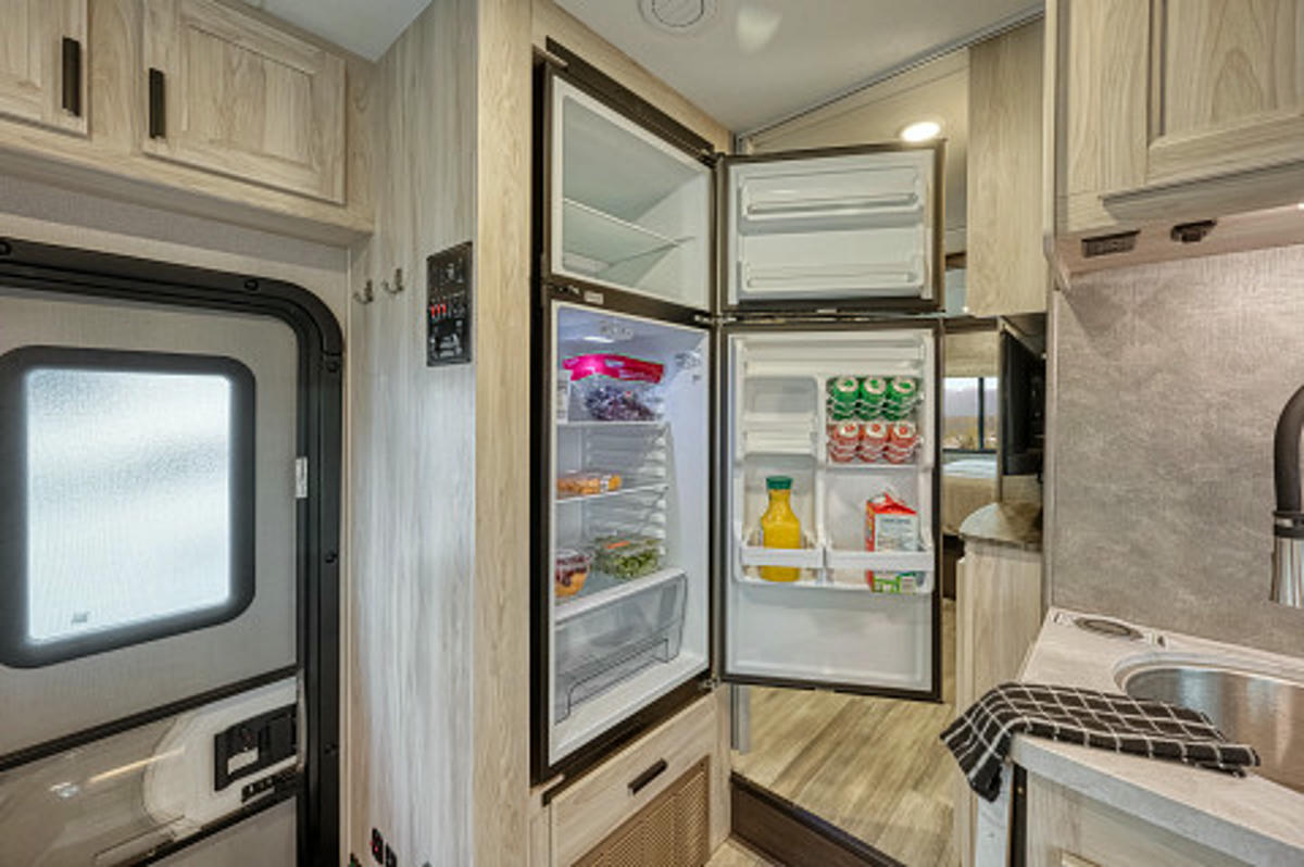 Mighty US Class C Family Sleeper | USA