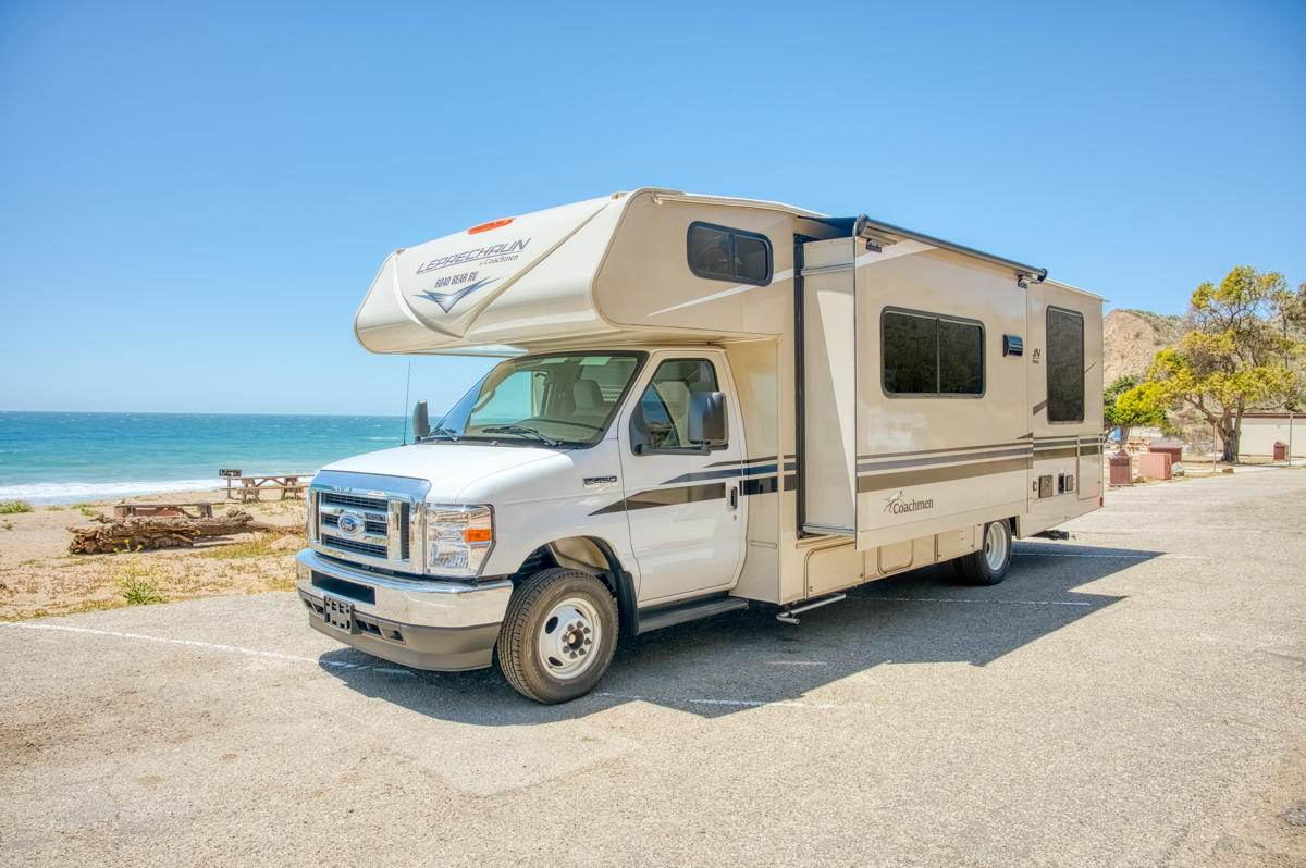 Class C 26-28' (P) | Road Bear RV | USA